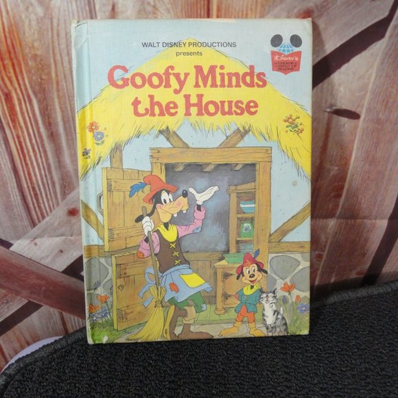 Disney | Other | Walt Disneys Goofy Minds The House Hard Cover Book ...